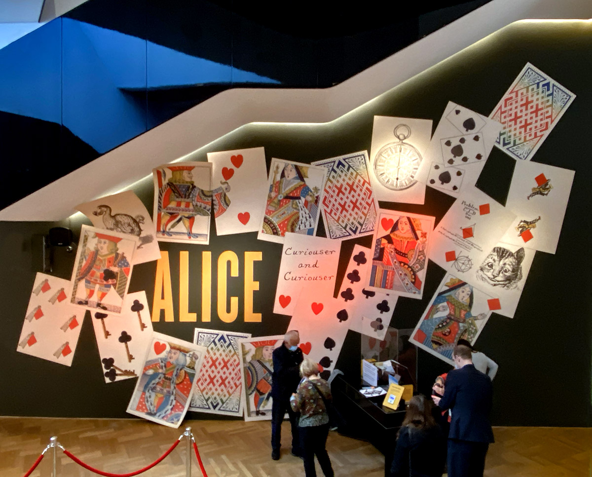 Alice in London - Curiosity & Collectanea
